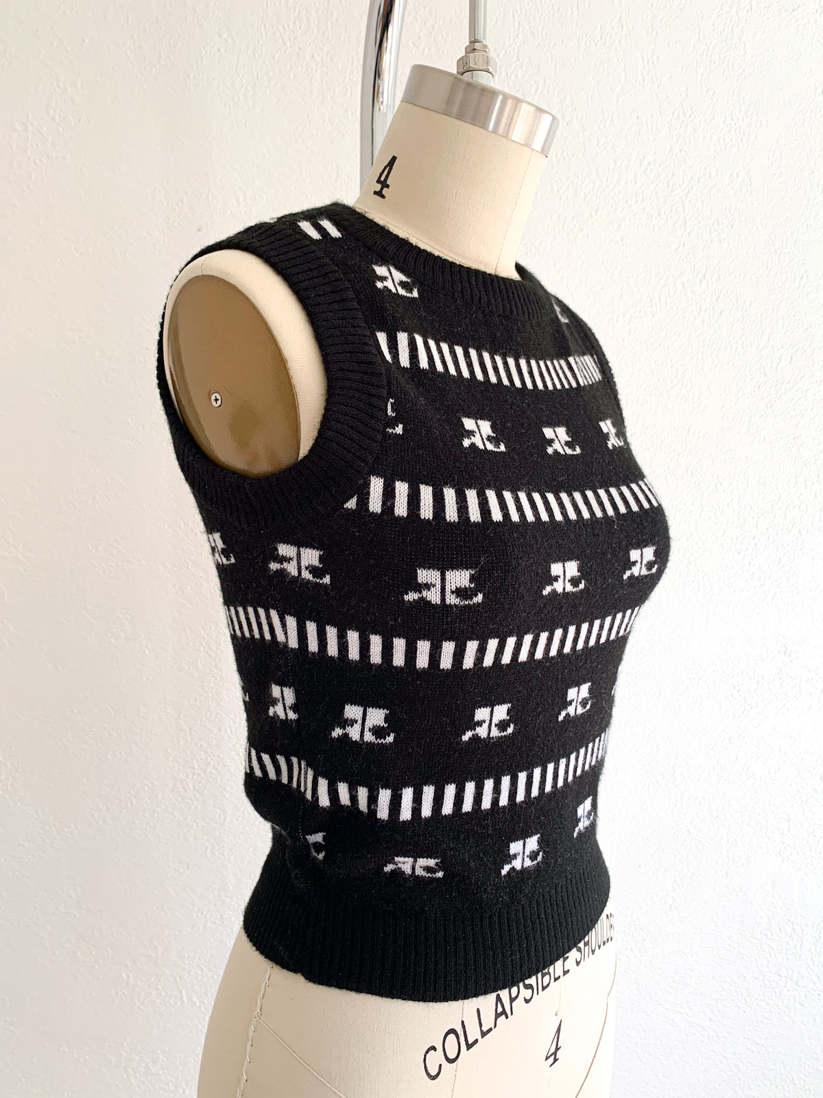 Courrèges Sweater Vest – Carny Couture