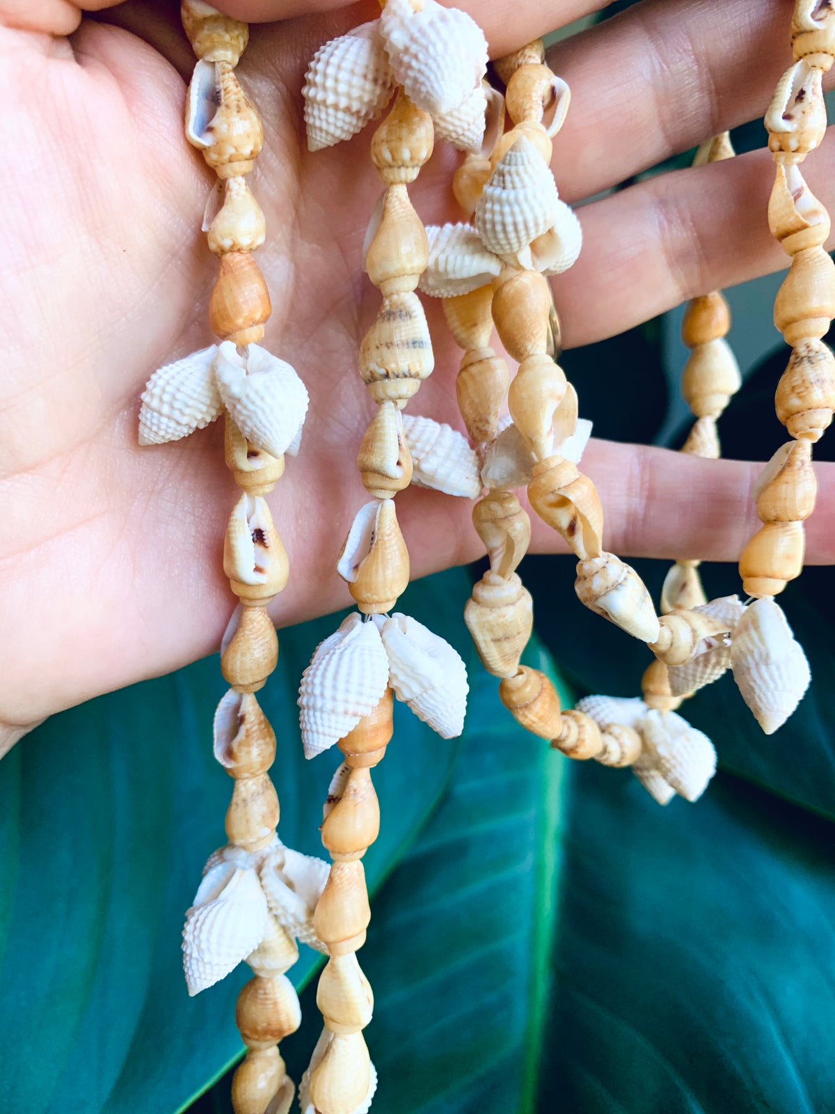 1970’s Beaded Shell Necklace – Carny Couture