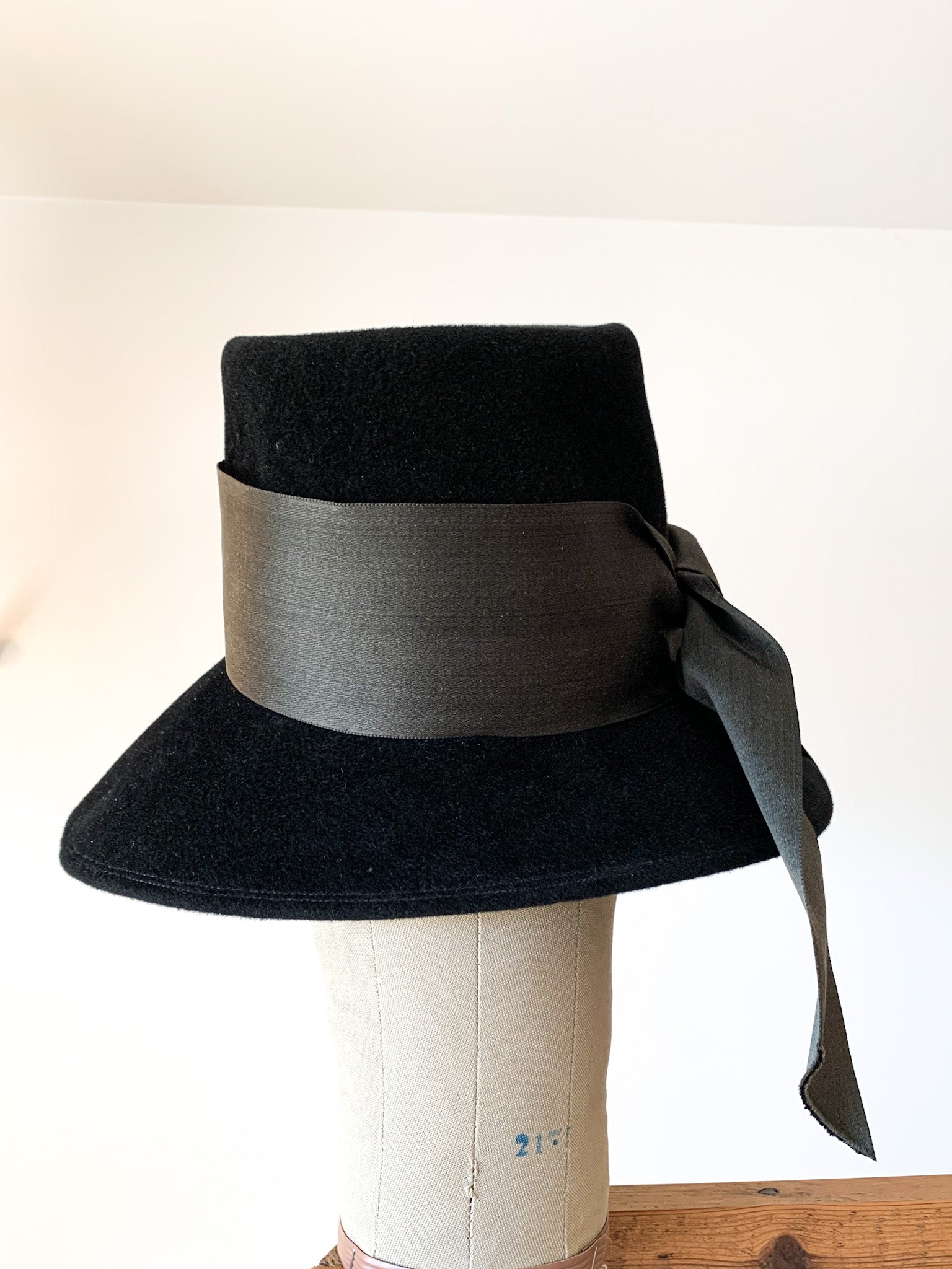 Wide Brim Felt Hat – Carny Couture