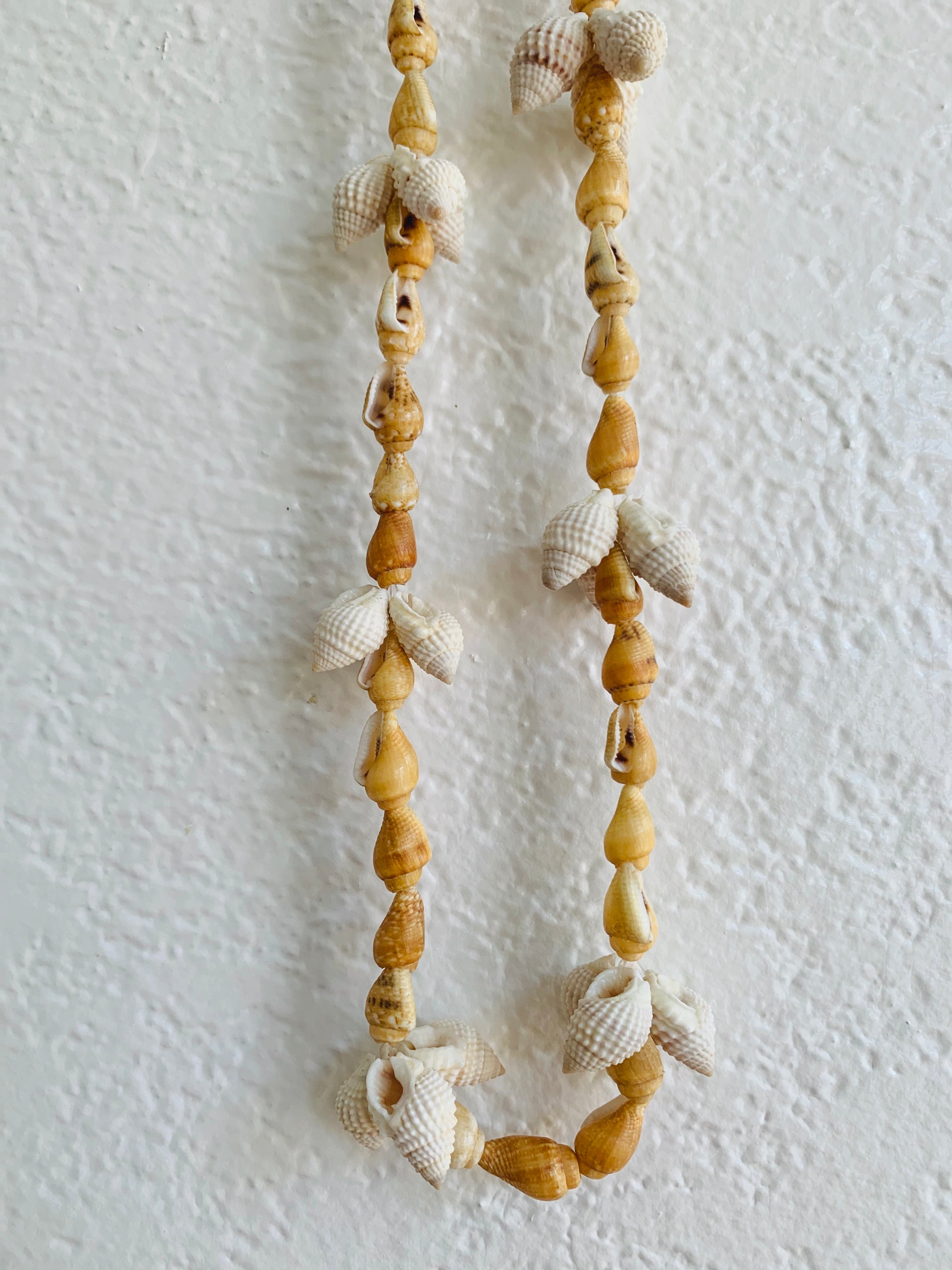 1970’s Beaded Shell Necklace – Carny Couture